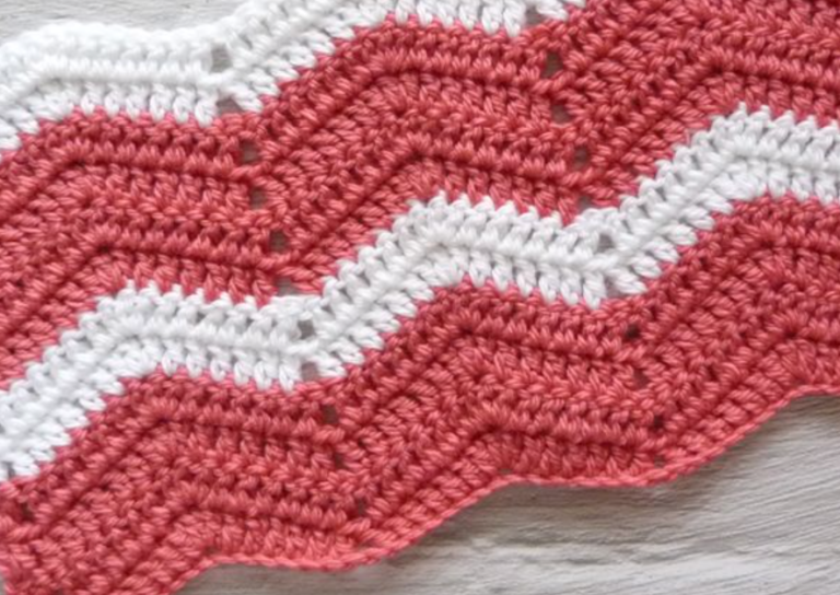 Zig Zag Stitch Free Tutorial - Dreamy Crochet